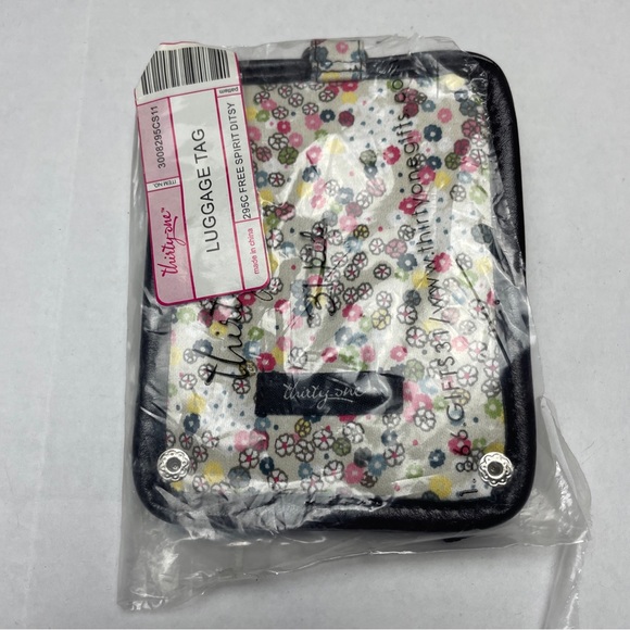thirty-one | Other | Thirty One Luggage Tag Ditzy Free Spirit Floral ...